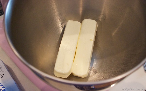 Cream Cheese Apple Tassies - HOLLY'S CHEAT DAY