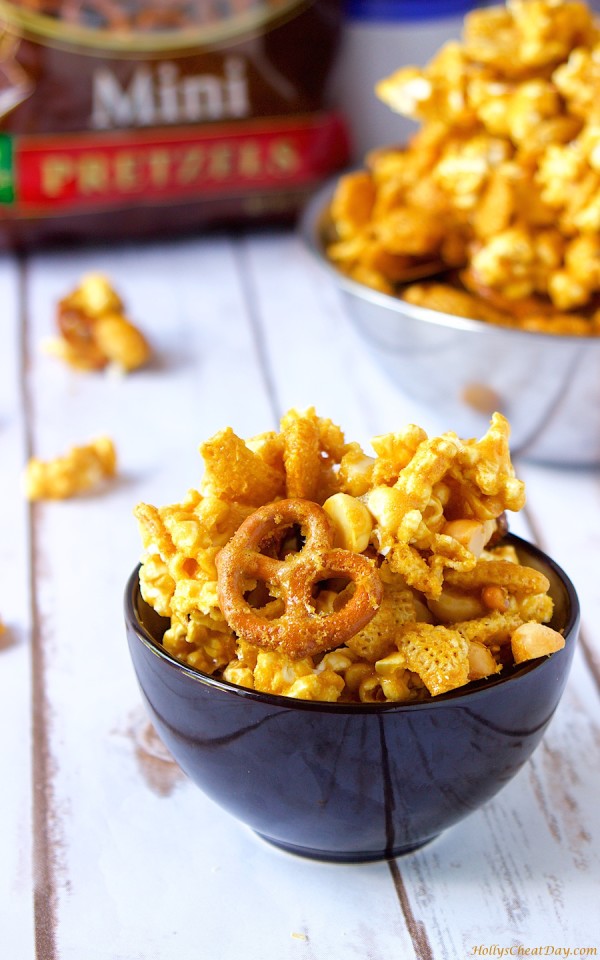 Caramel Crunch Mix - HOLLY'S CHEAT DAY