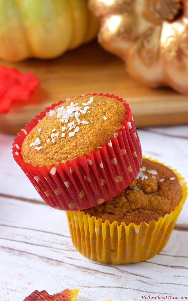 Pumpkin Gingerbread Muffins - HOLLY'S CHEAT DAY