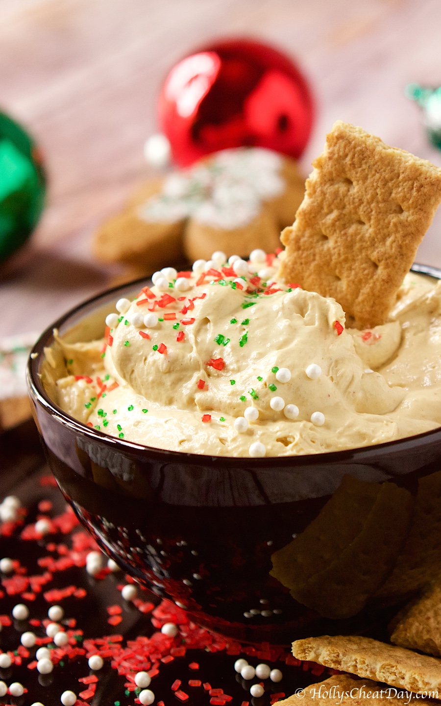 Blogmas Day 1: Easy Gingerbread Dip - HOLLY'S CHEAT DAY