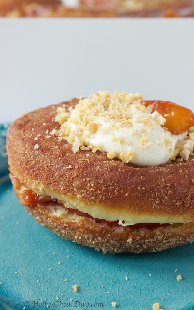 Holly's Junk Food Review Series : Doughnut Dollies - HOLLY'S CHEAT DAY