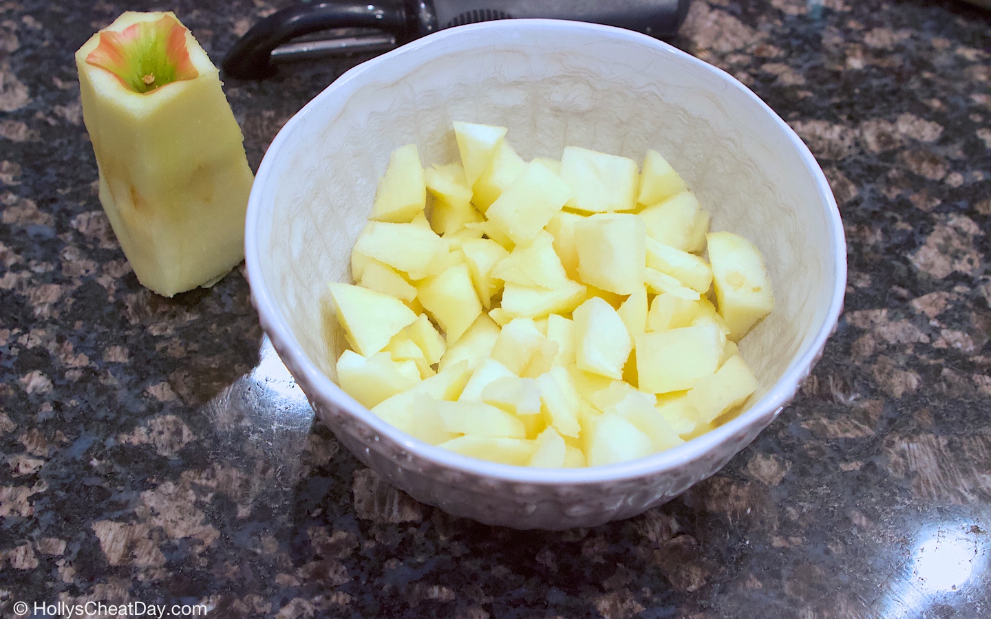 Easy Caramel Apple Crack - HOLLY'S CHEAT DAY