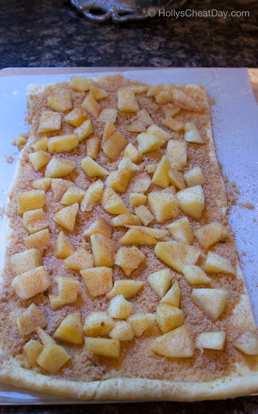 Easy Caramel Apple Crack - HOLLY'S CHEAT DAY